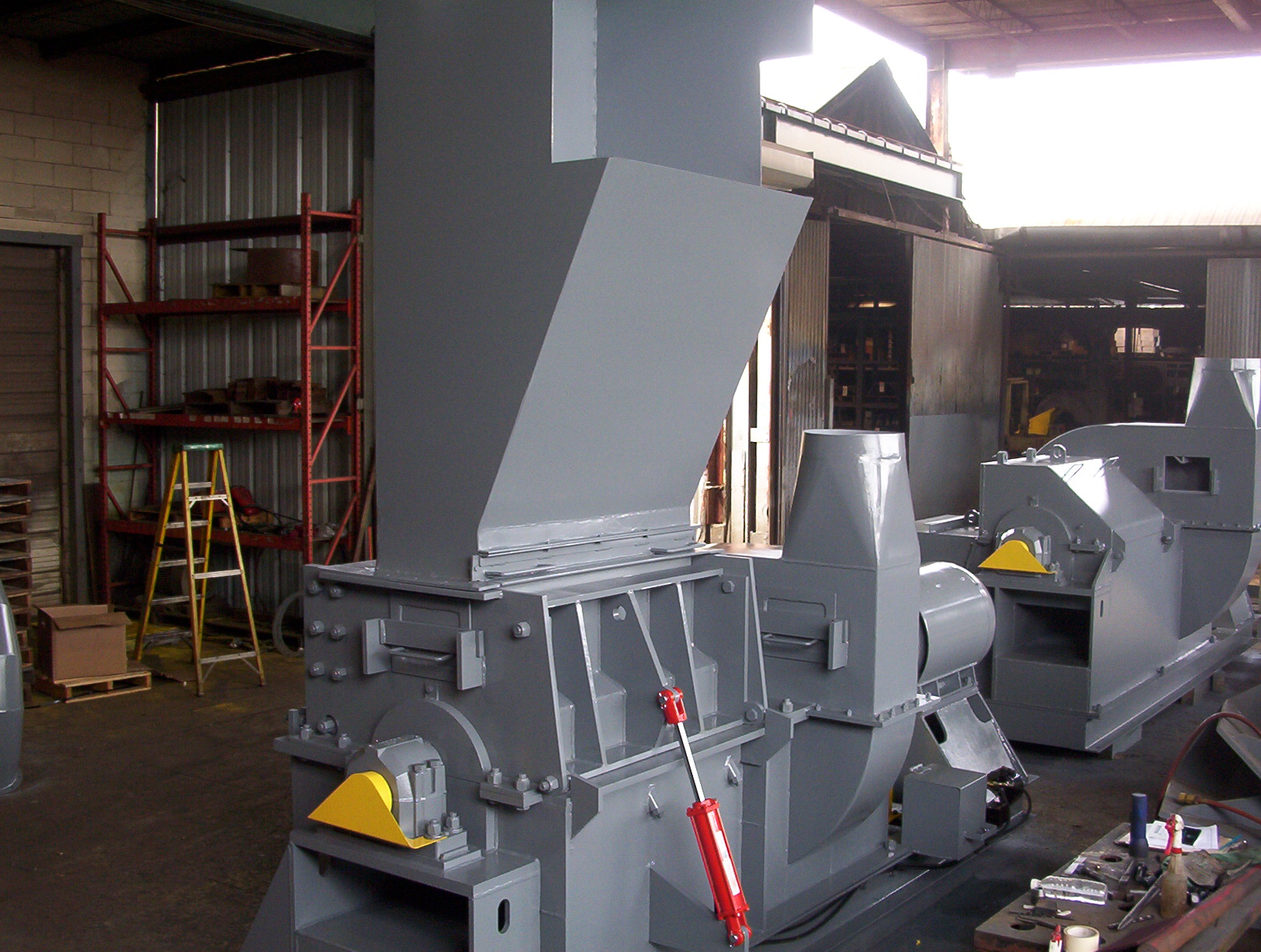 Feed Hoppers - Montgomery Industries